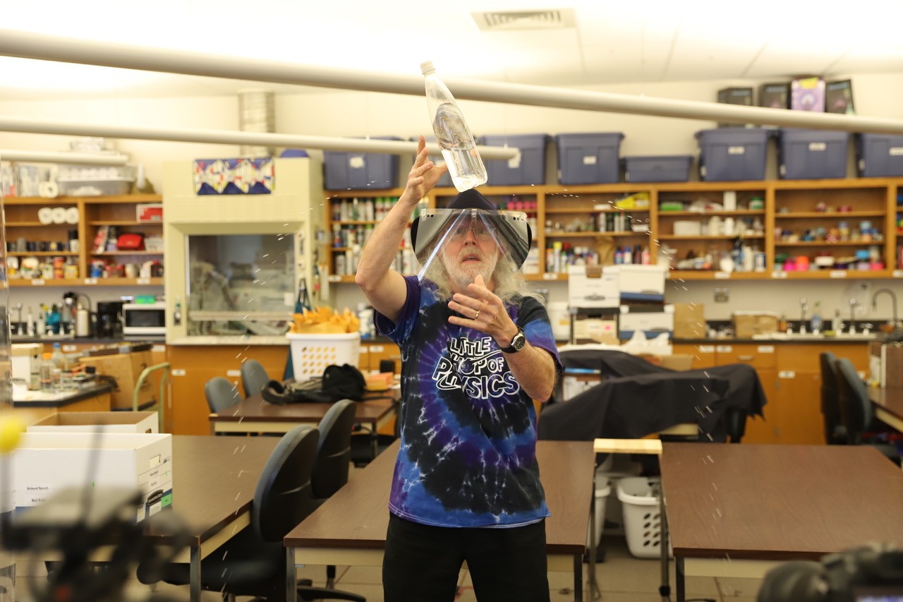 Little Shop of Physics Perserveres Through the Pandemic – Department of ...